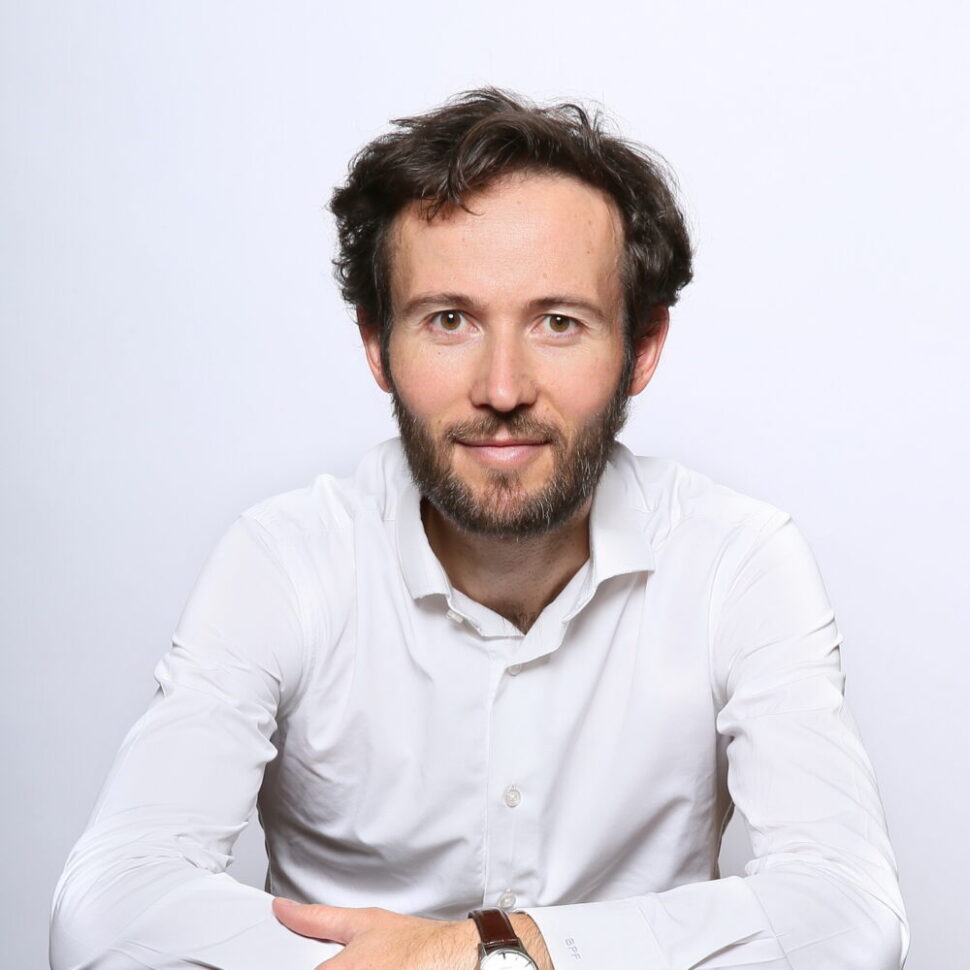 Regards croisés sur la directive européenne sur la surveillance des ...